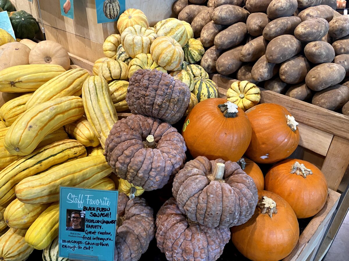 How to Maximize Winter Squash Displays - Veritable Vegetable